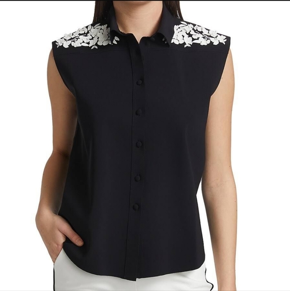 Chiara Boni | Tops | Nwt395 Chiara Boni Fusae Buttonup Sleeveless ...